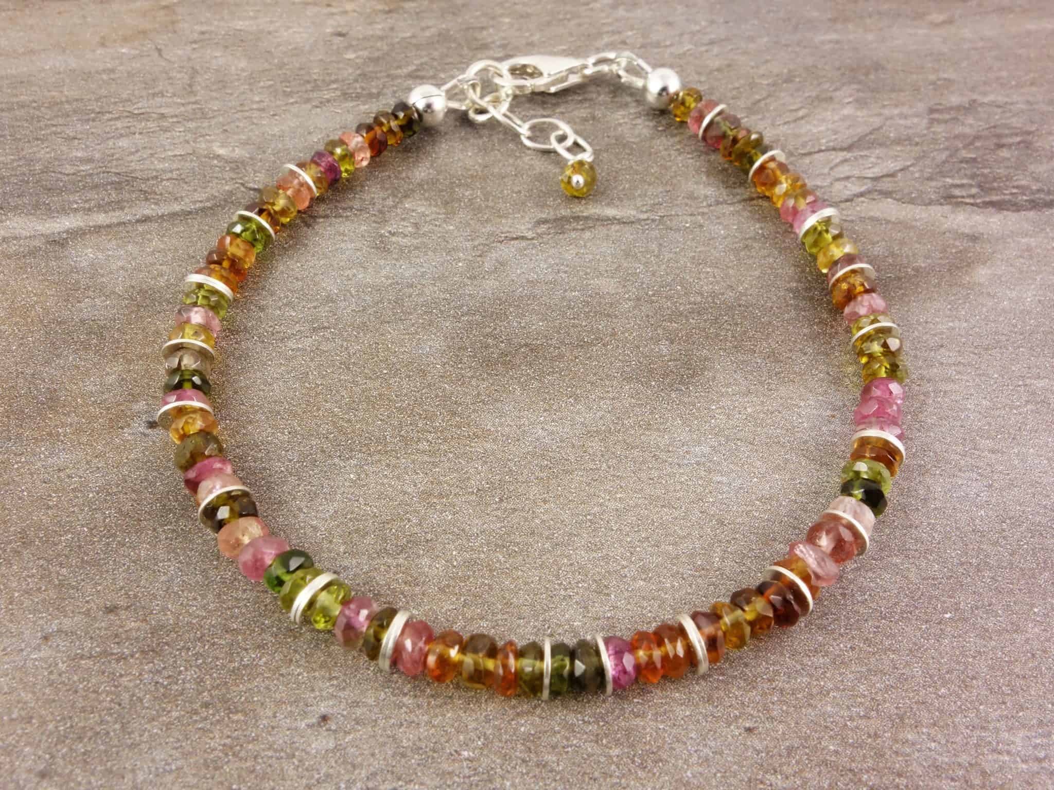 Zartes Turmalin-Armband mit 925er Silber – Brombeergrün