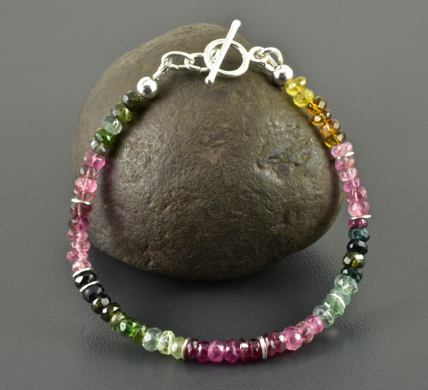 Zartes Turmalin-Armband mit 925er Silber – Brombeergrün
