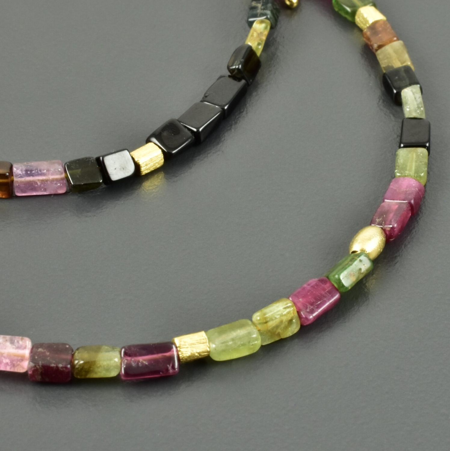 - Turmalin Archive – Brombeergrün